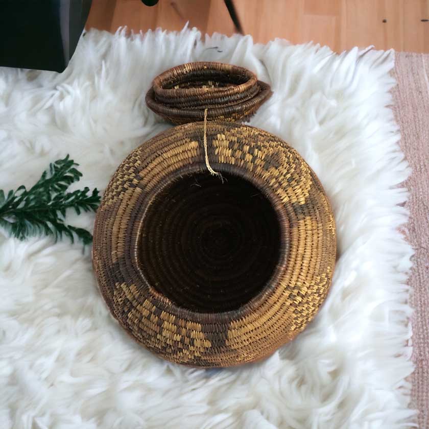 Mid-20th Century Zulu Ukhamba Basket With Lid | Historical Artistry and ...
