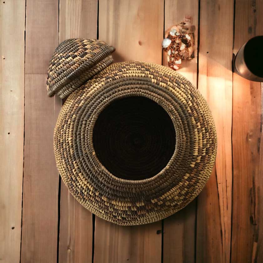 Vintage African Zulu Tribal Hand Woven Basket | Lidded Ukhamba Design ...